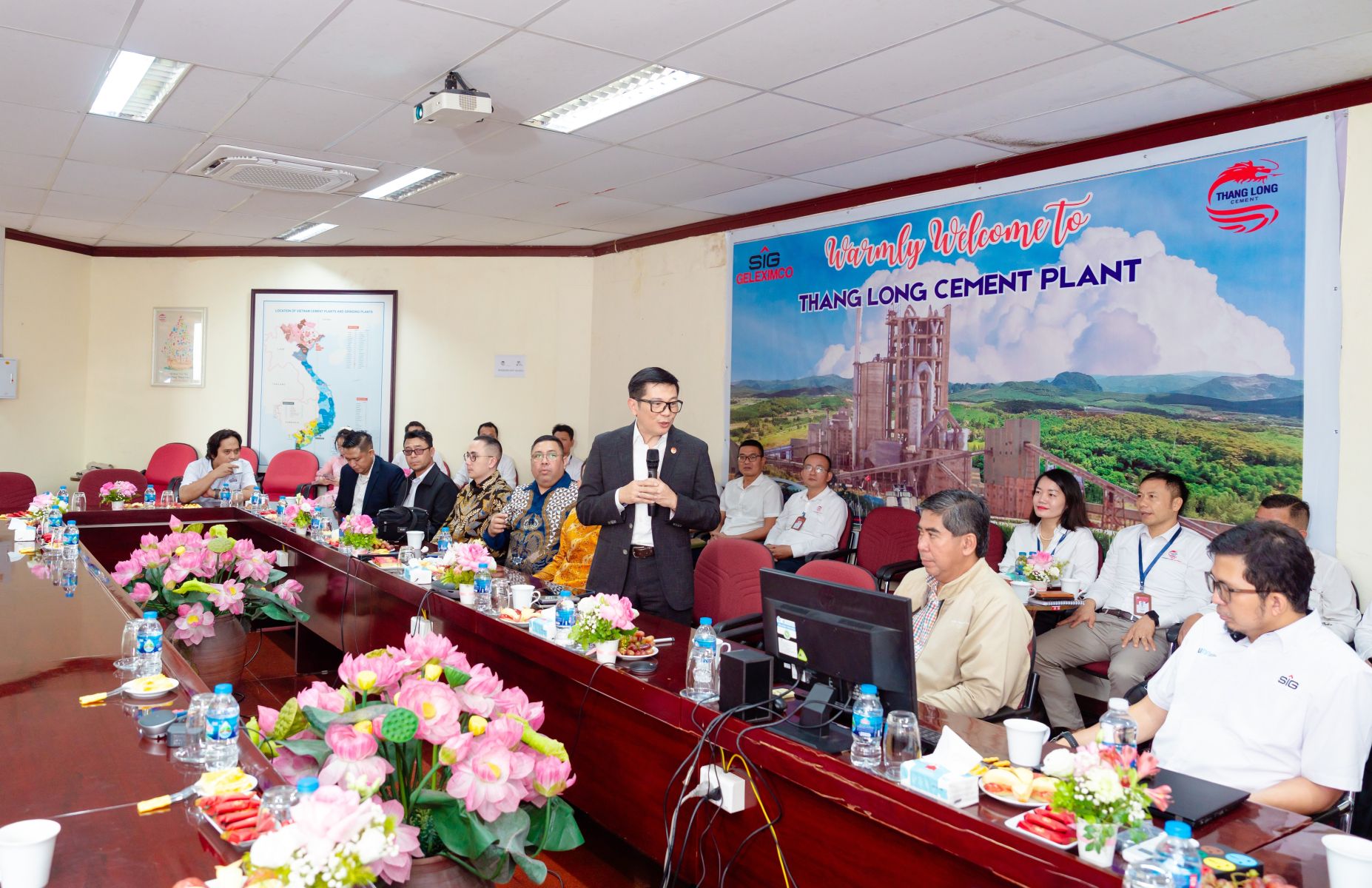 Công ty cổ phần Xi Măng Thăng Long